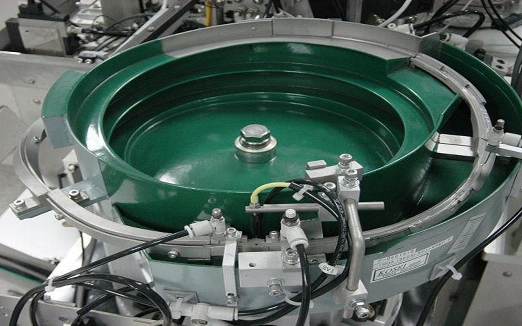 振动盘的的工作原理是什么?组成及使用注意事项有哪些?