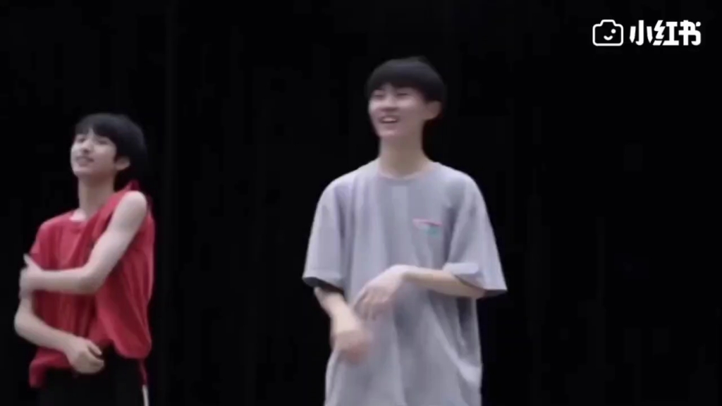 TNT时代少年团睫毛弯弯练习室版