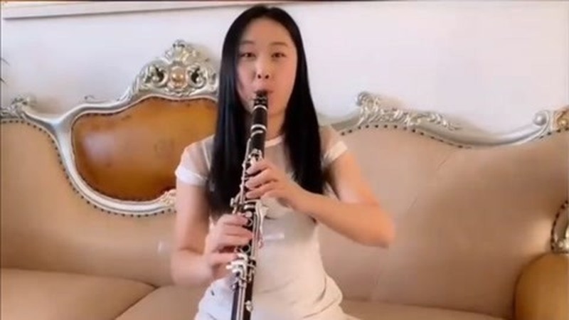 学单簧管费用 单簧管初学指法