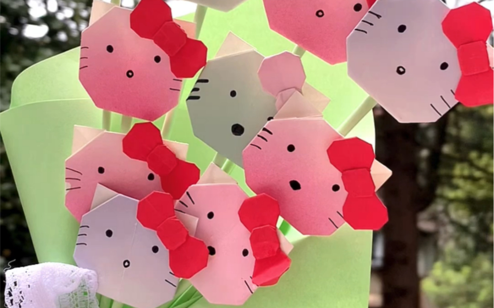 永不凋零的hello kitty猫花束,想到谁谁就给你做。
