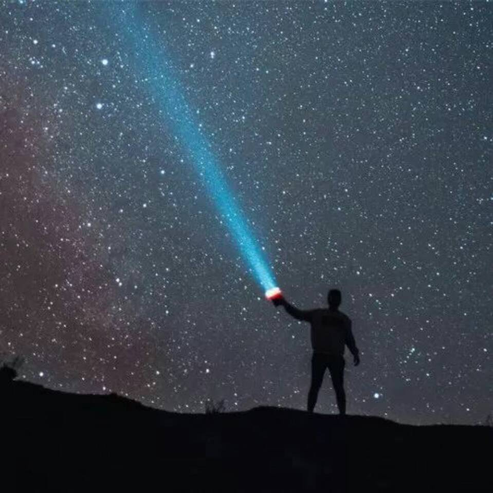 万宇函 