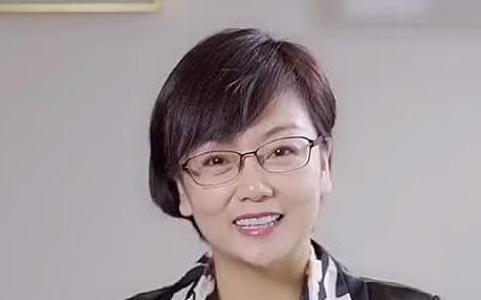 冬天厚重的羽绒服应该怎么叠?整理师教你两个小妙招