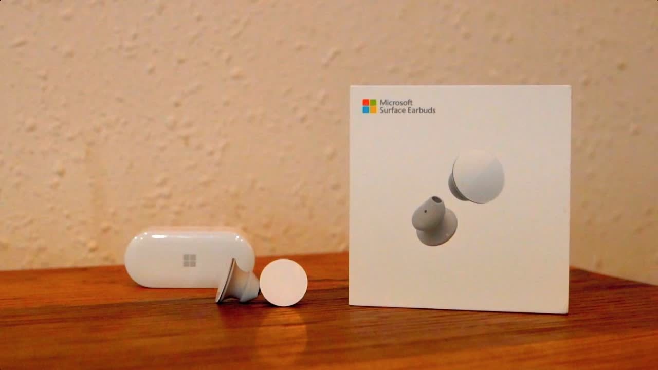 笔记本电脑上的耳机