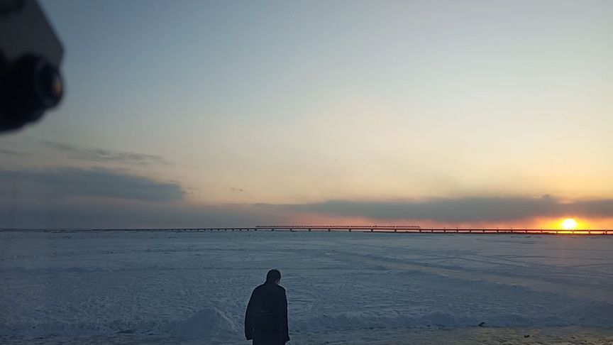 奇葩哥开着全封闭电动三轮车,去黄河旅游。