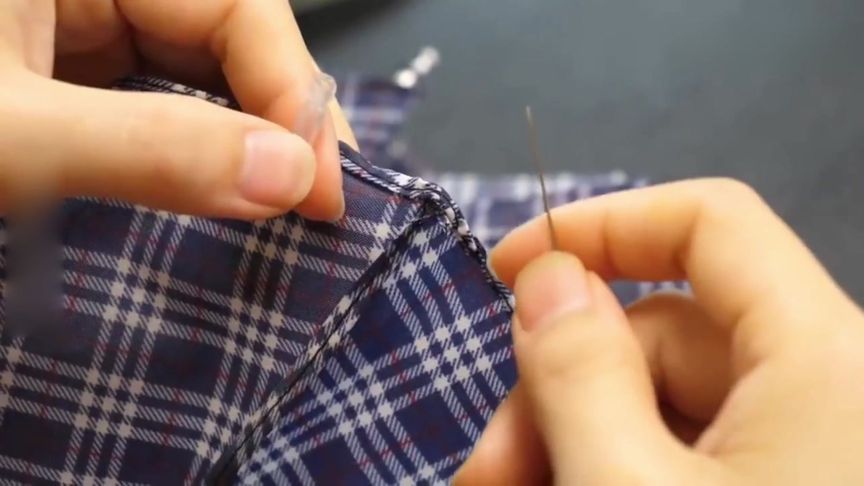 旧雨伞坏了不要愁,利用笔芯缝在上面,瞬间有效修复雨伞!