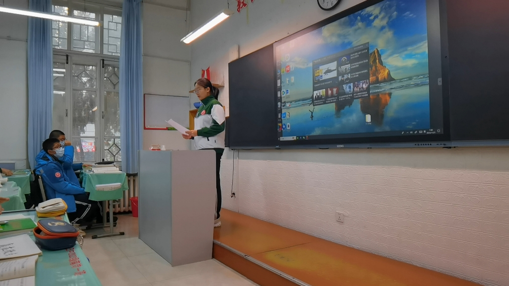 初识～课前演讲(张馨予《余华小说中的温柔》)