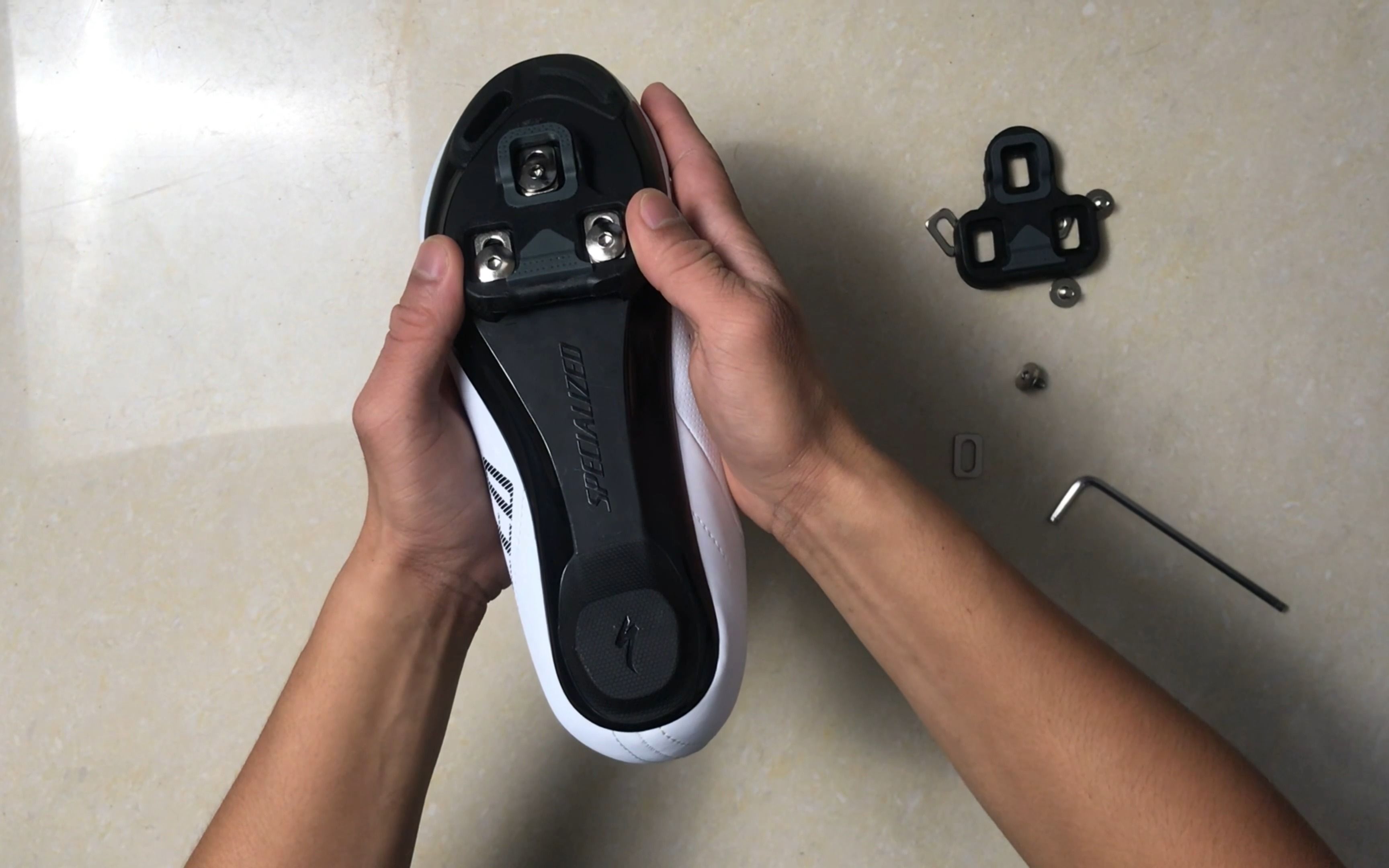 公路自行车车锁踏自锁 锁片安装教程