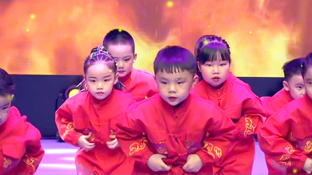 幼儿园元旦舞蹈幼儿动感舞蹈串烧(酷酷宝贝)