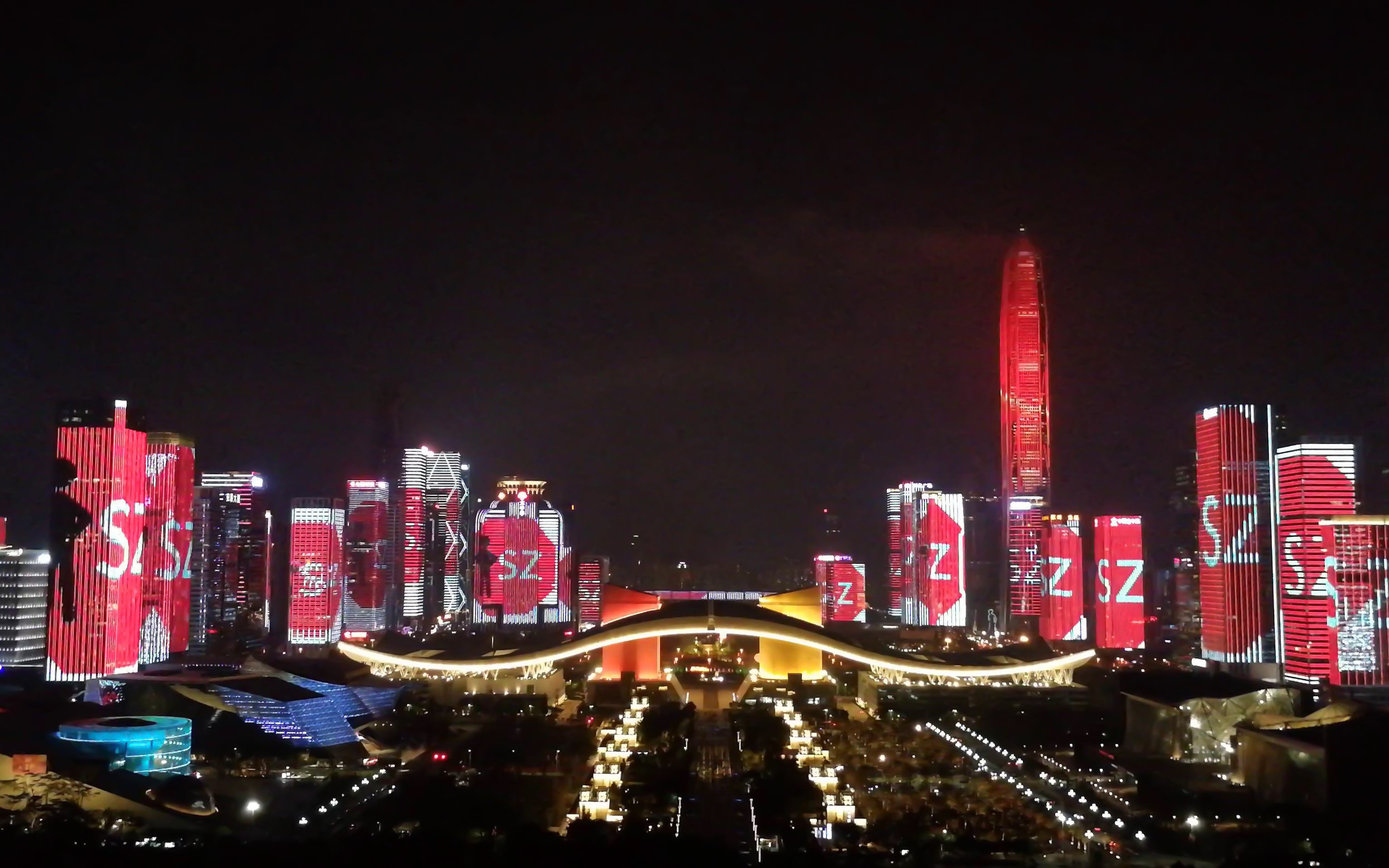 30秒看看 华为P20+大疆灵眸osmo 2手机云台 拍深圳灯光秀大范围...