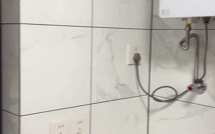 52_我购买的海尔燃气热水器KL5S,具有无级变频水伺服,双循环恒温...