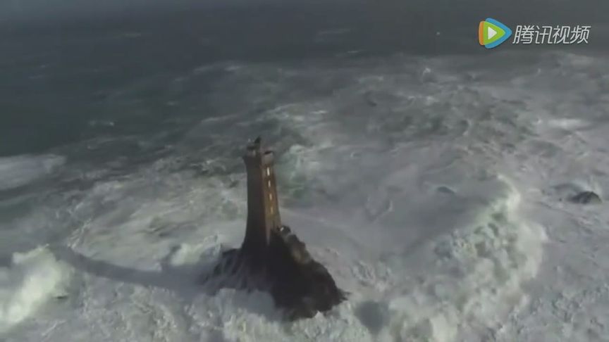 海上的灯塔一旦建好,就很难被巨浪打翻,什么原理呢!