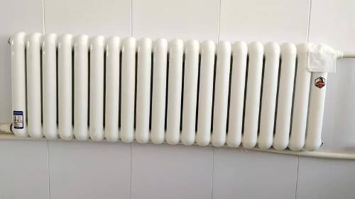 才知道,原来暖气总是不热,很多人都忘记了最关键的一步,来看看