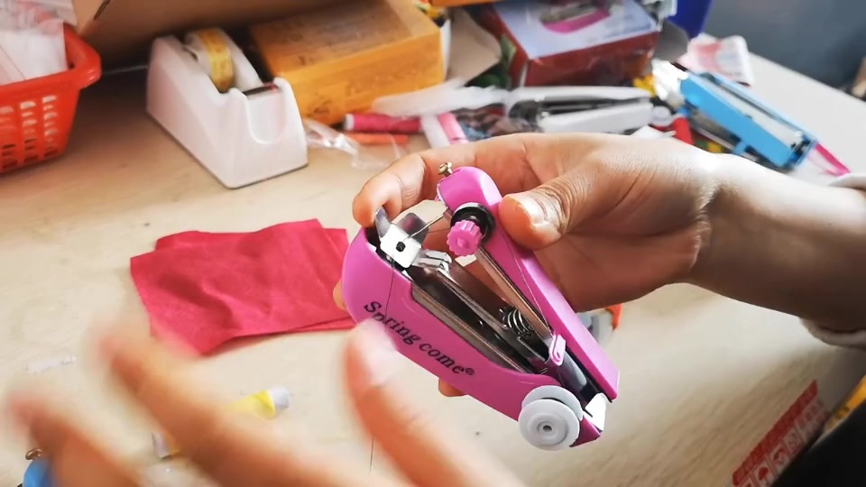 手动缝纫机使用方法