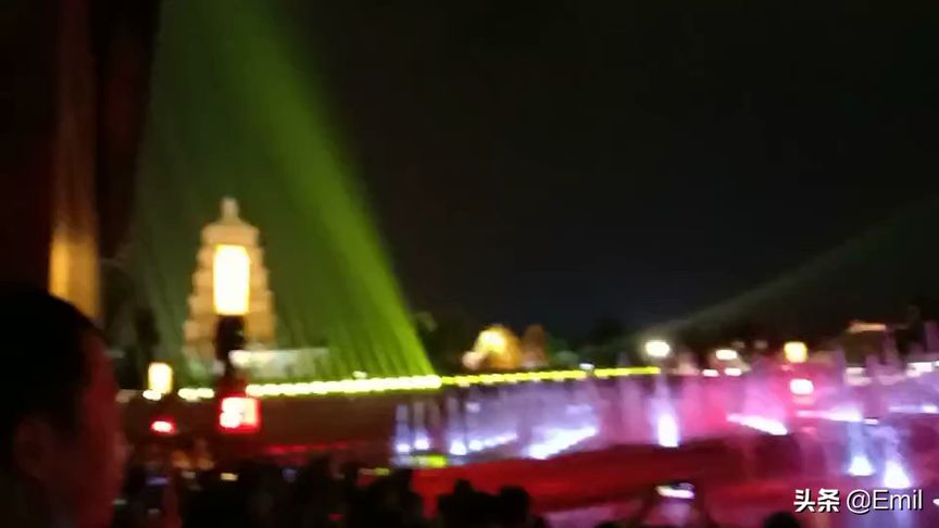 大雁塔音乐喷泉气势恢宏!