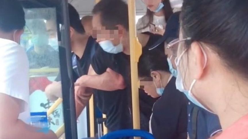 好样的!公交上抓小偷的警校生被记三等功