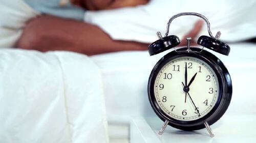 白天小睡多久不影响夜晚睡眠?这招让你白天精神晚上好眠!