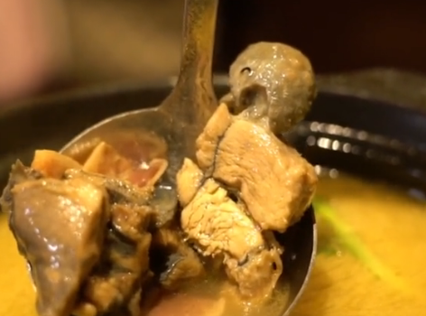 能代表云南的,民族特色菜,跳菜,了解一下。