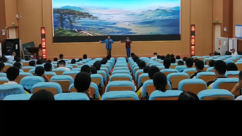 戏曲进校园 传统受欢迎