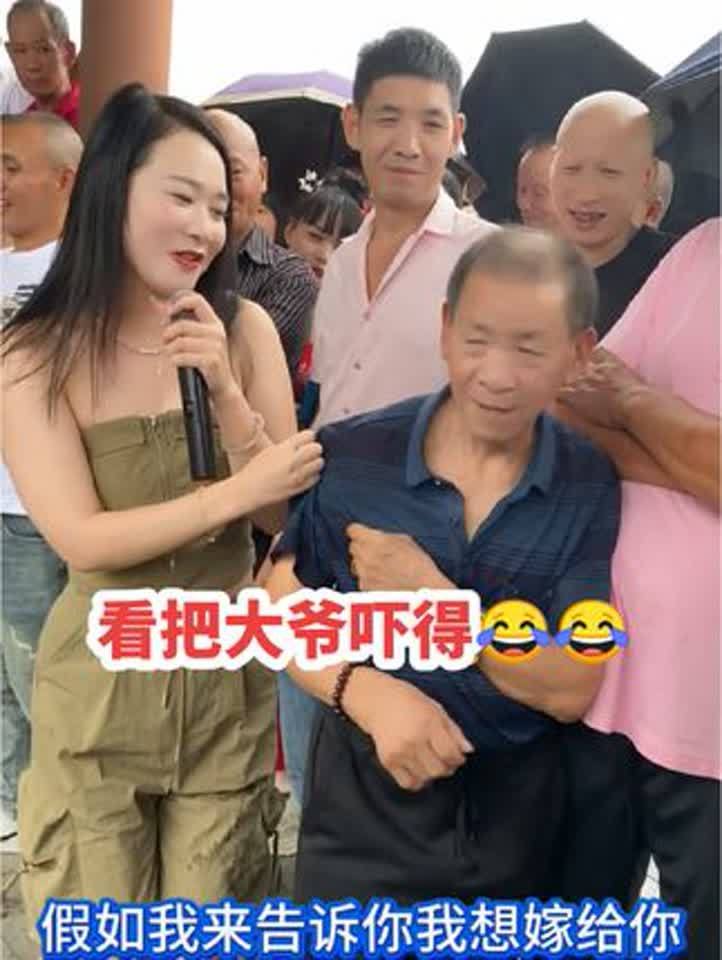 美女人美歌甜! 一首好听的歌曲送给大家 舞台无处不在 演出现场视频 ...