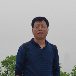 纸扇轻摇观天下 