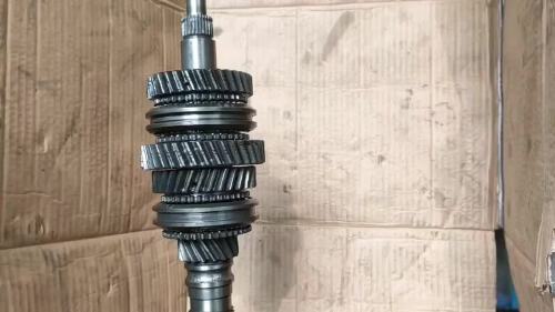 手动变速器内部的"同步器"设计巧夺天工满满的机械感