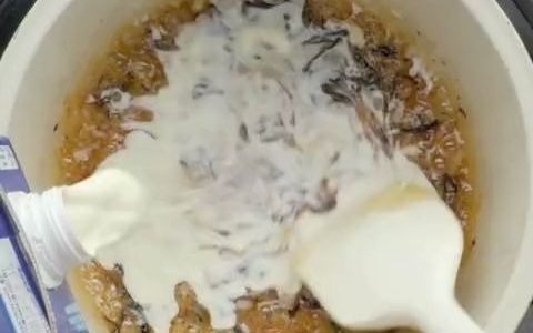 最近很火的焦糖奶茶,巨简单!#美食趣胃计划#在家来个吃货秀