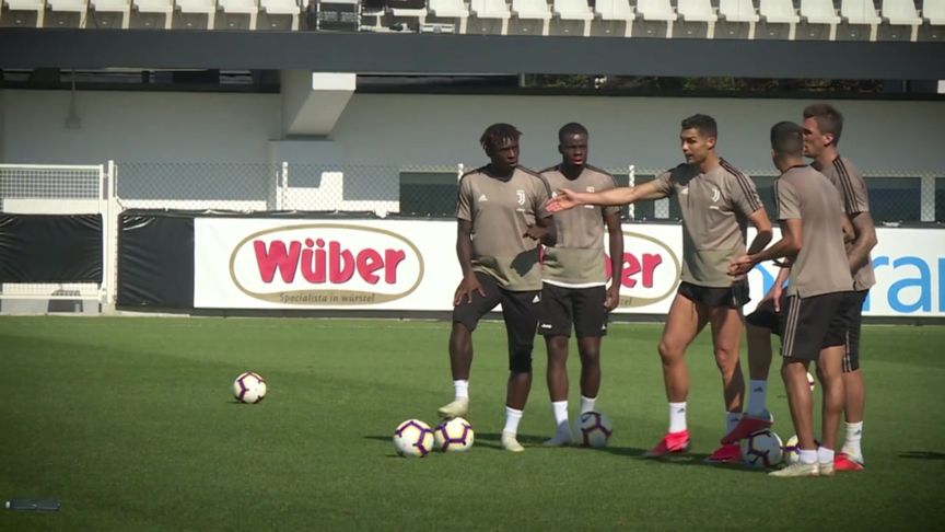 冲击10连胜 C罗亲自讲解射门技巧