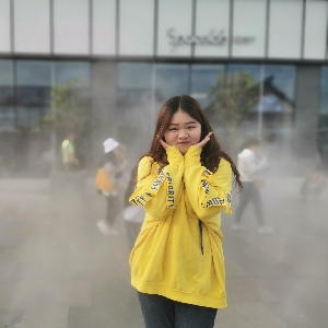 小梅同学-- 