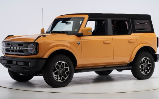 2021 福特 烈马 正面25%偏置刚性壁障碰撞测试(驾驶侧) iihs