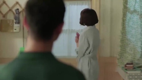 咖啡女人:美女把小伙带回家,下秒把窗帘拉上,小伙秒懂心思