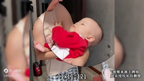 爸爸哄娃如此简单娃秒睡“来把书翻开大九九乘法表”