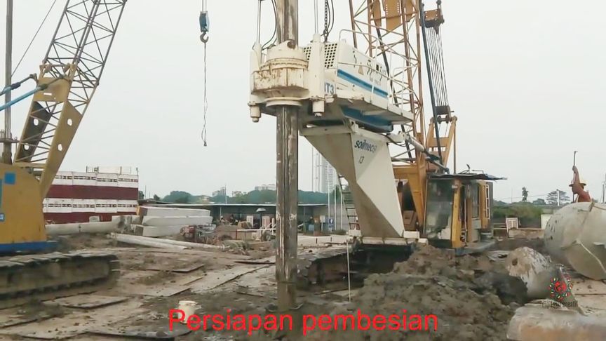 实拍|某工地旋挖桩施工全过程,定桩位、钻孔、吊放钢筋笼…