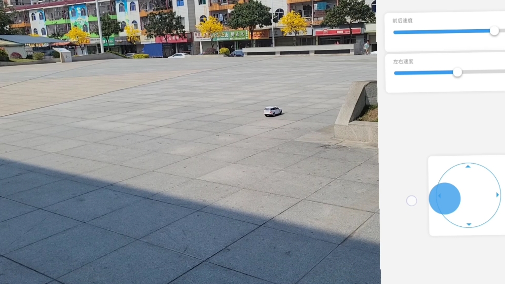 ESP8266配合点灯科技做的远程遥控车,摇杆代码控制前后左右