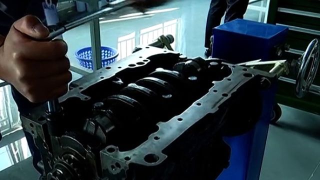 安宁新闻:我市举办汽车维修工技能大赛