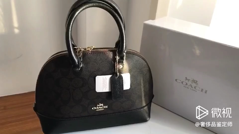 蔻驰贝壳包怎么辨别真假?