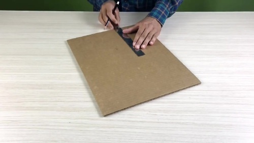 用纸板建造一座简单漂亮的房子