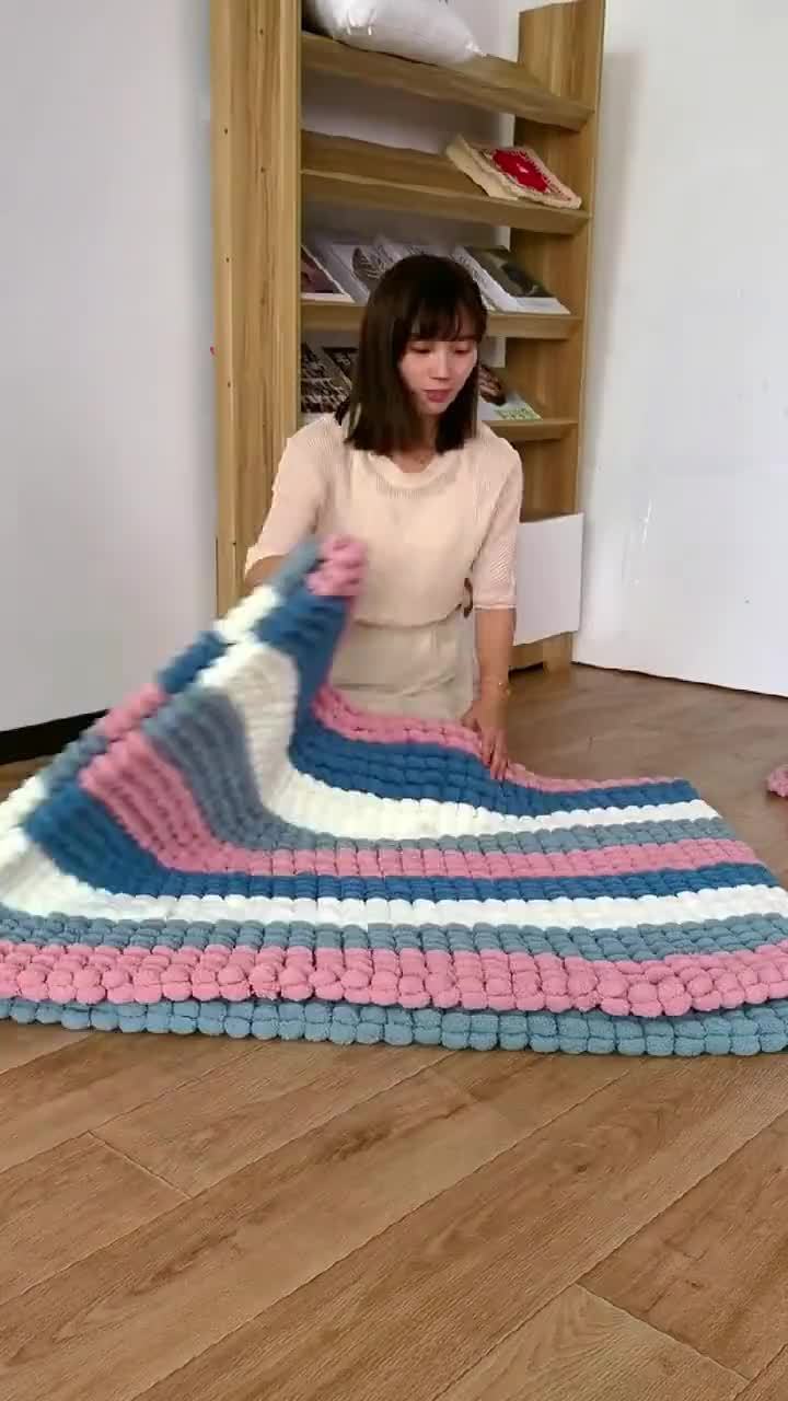 秋天的第一条毯子,你想送给谁呢~#毛线编织 #手工#爱手工爱生活