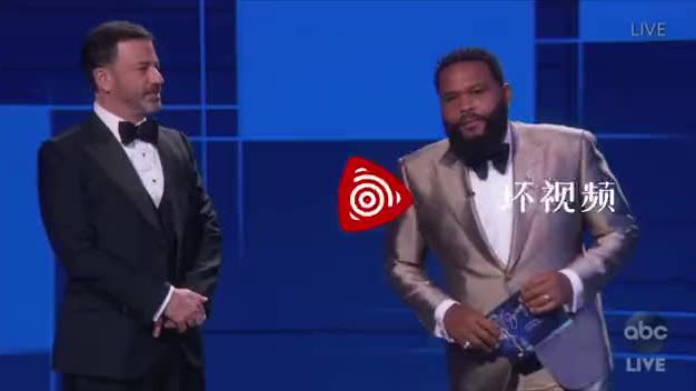 艾美奖现场黑人嘉宾让同伴一起大喊“BLM”口号:大点声,让彭斯能听见