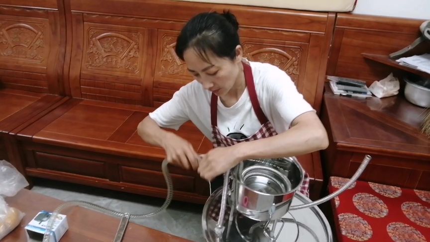 小玉教大家蒸馏器的安装方法,喜欢自己在家酿酒的朋友可以收藏。