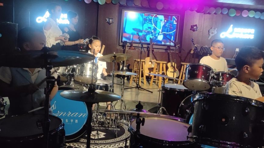 儿童乐器表演# @中视频伙伴计划