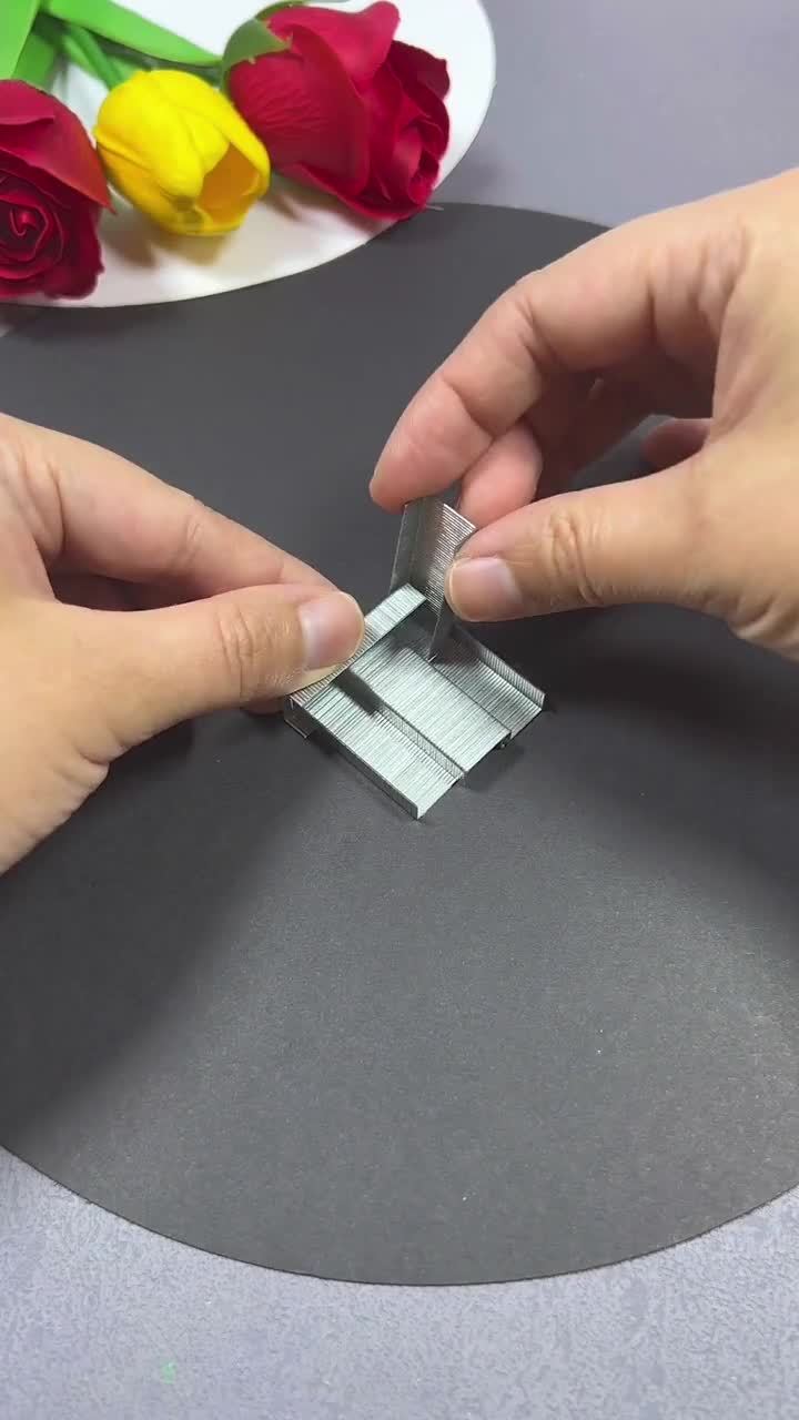 用订书钉做科技感十足的正方体,一看就会手工diy亲子.