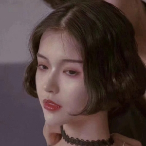 兰蓝很爱玩游戏 