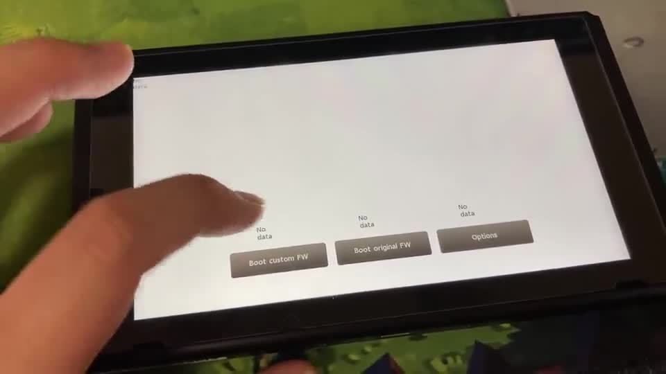 .switch系统乱码,和手机共用一张内存.
