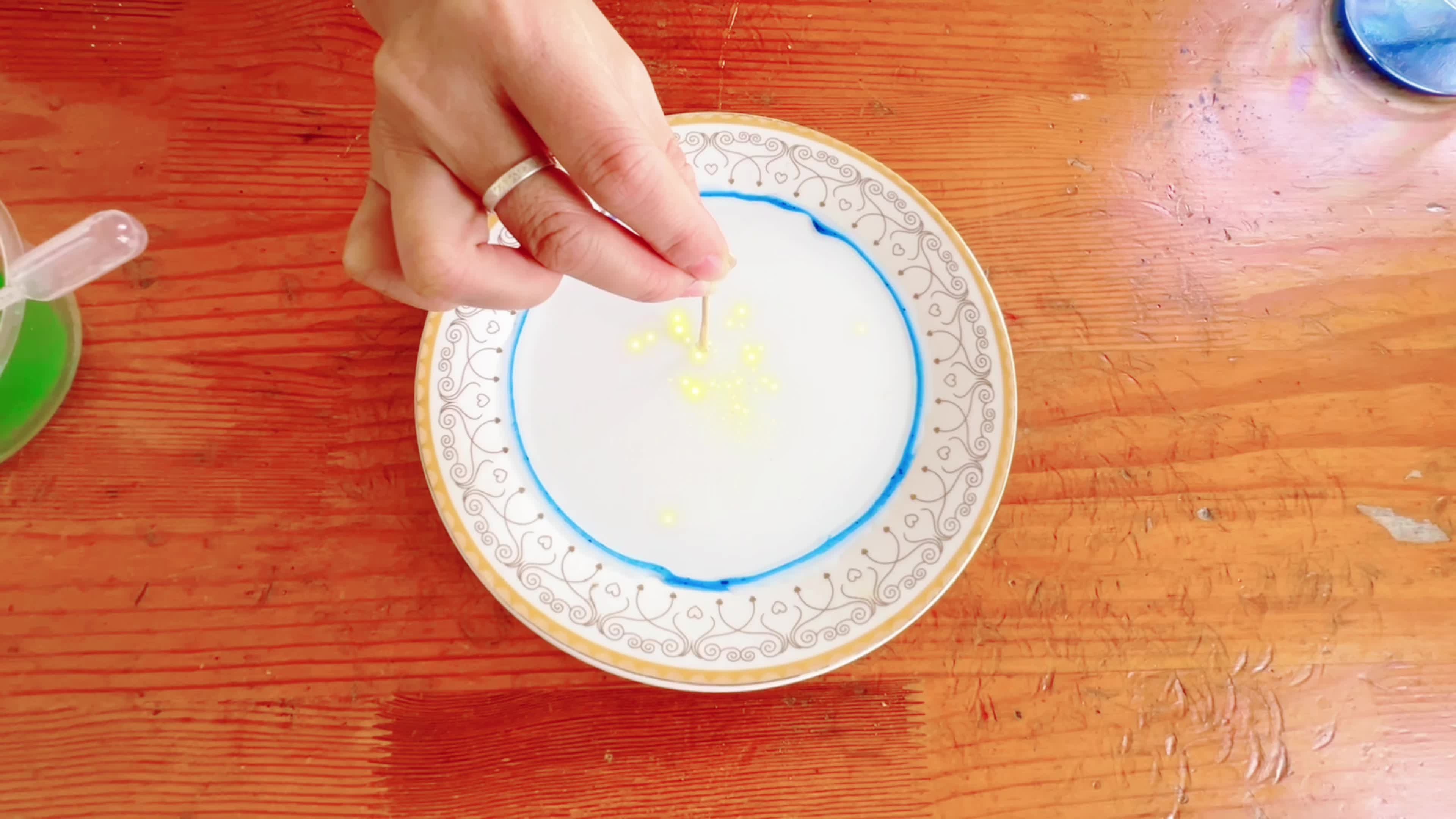 #科学小实验简单在家就能做