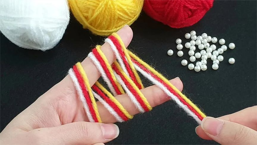 3种毛线编织的小花朵!赶快来学习一下吧!超简单的!