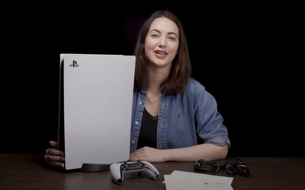 PS5外媒开箱展示:小姐姐现场演示如何竖放!