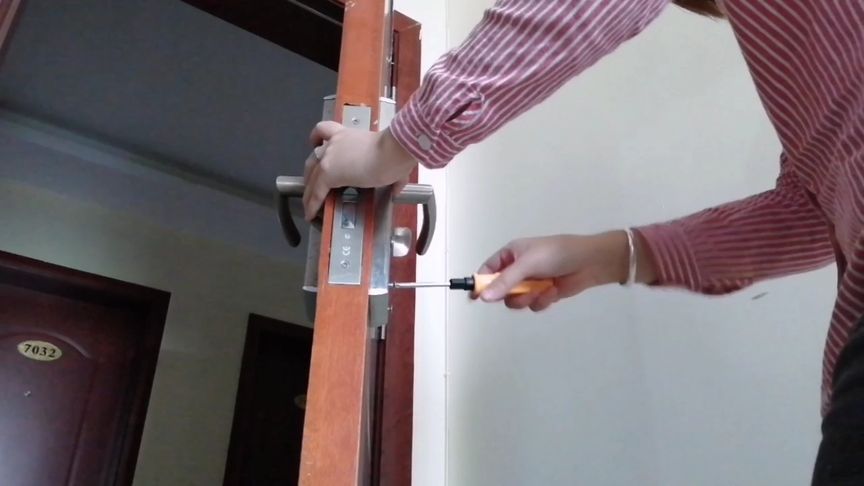客房门锁故障自己动手简单搞定,我不是什么都会只是比较勤快而已
