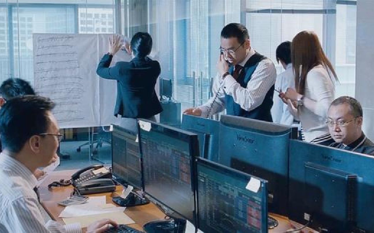 大叔凭一己之力,将五毛的死股直接炒成四元,价值瞬间上亿!