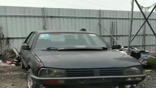 卖不出去的二手车,被闲置10年,现在只能当废铁卖!