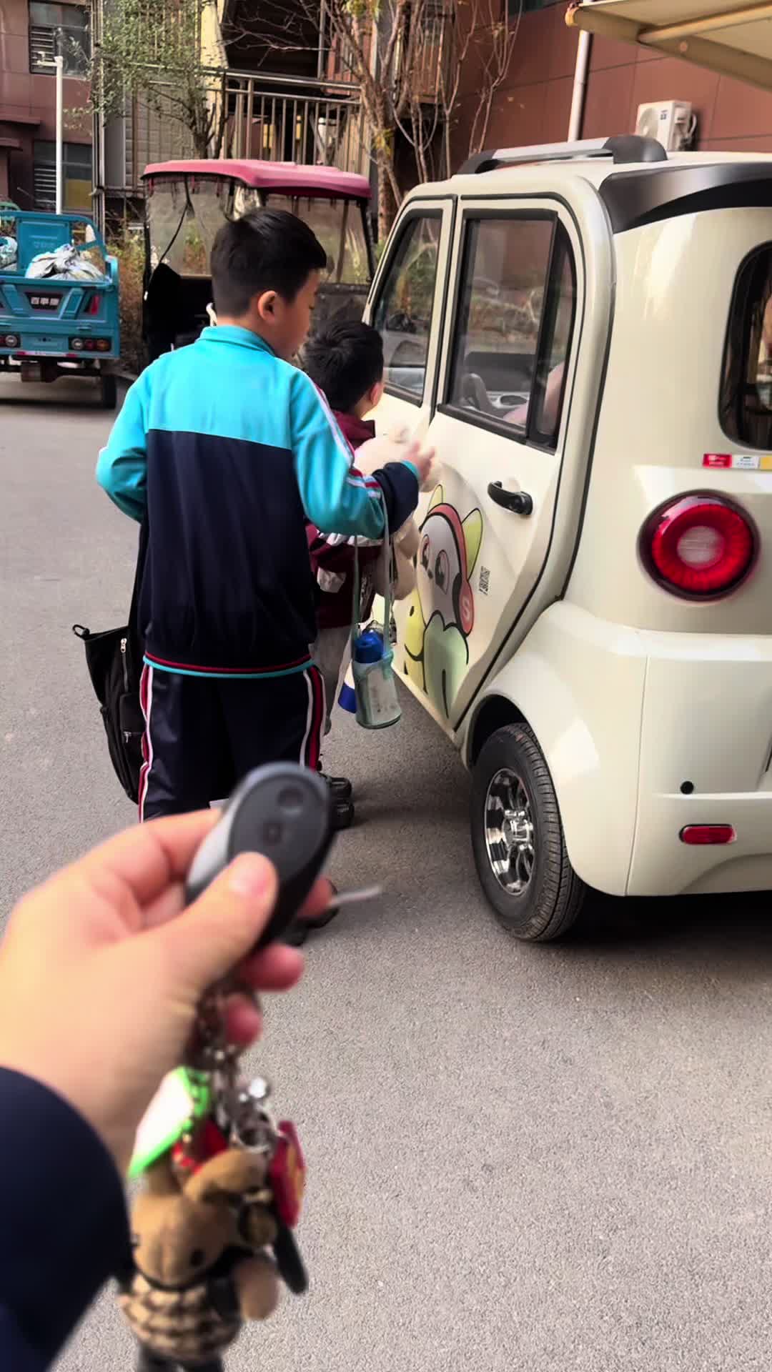 三轮车买的第三天,以上牌,想再考个三轮车ߛ� D证 ,有河北邯郸永年洺...